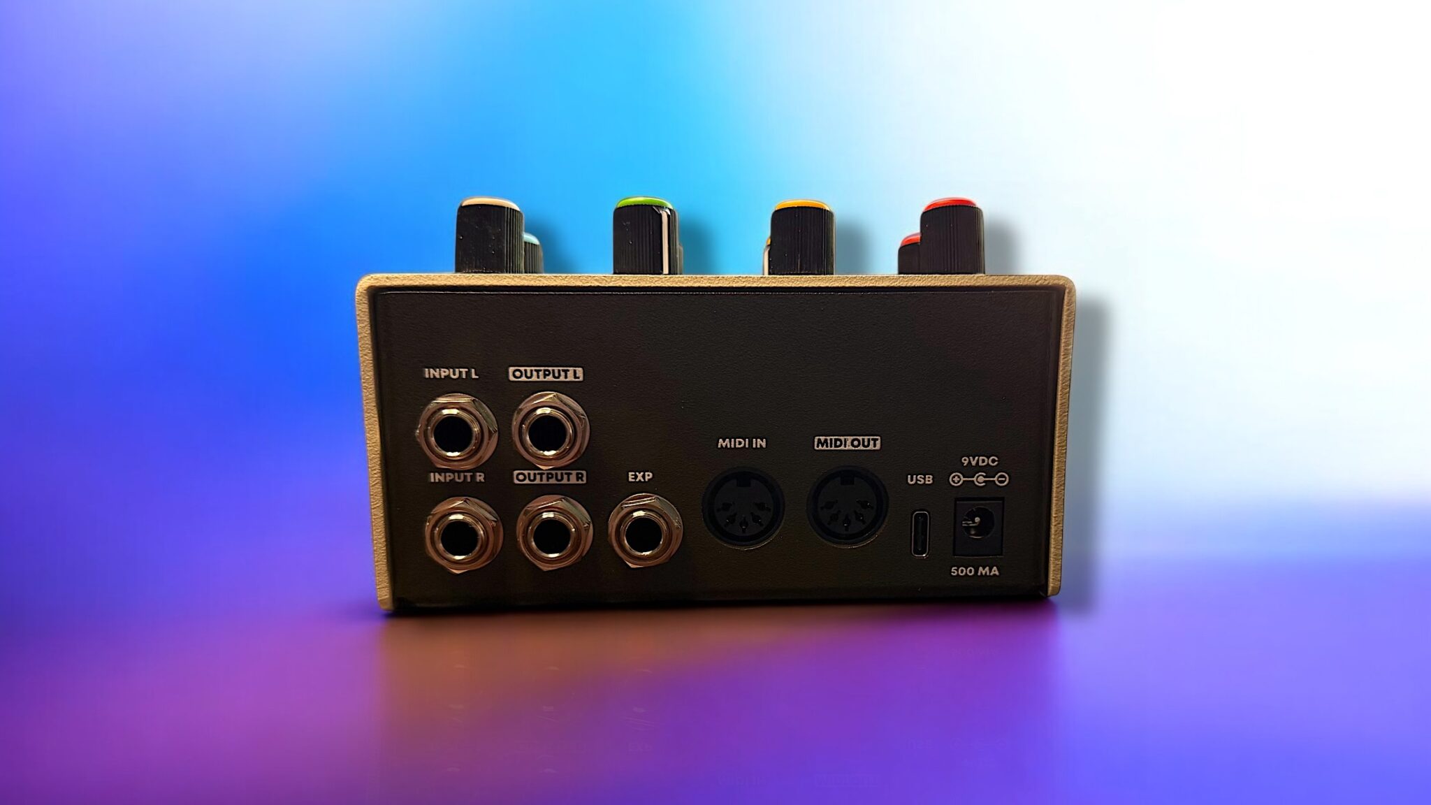 Chroma Console by Hologram Electronics: An Amazing Effects Console That ...